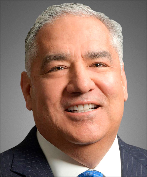 PlainsCapital Bank President and CEO Schaffner to Retire in 2024 ...